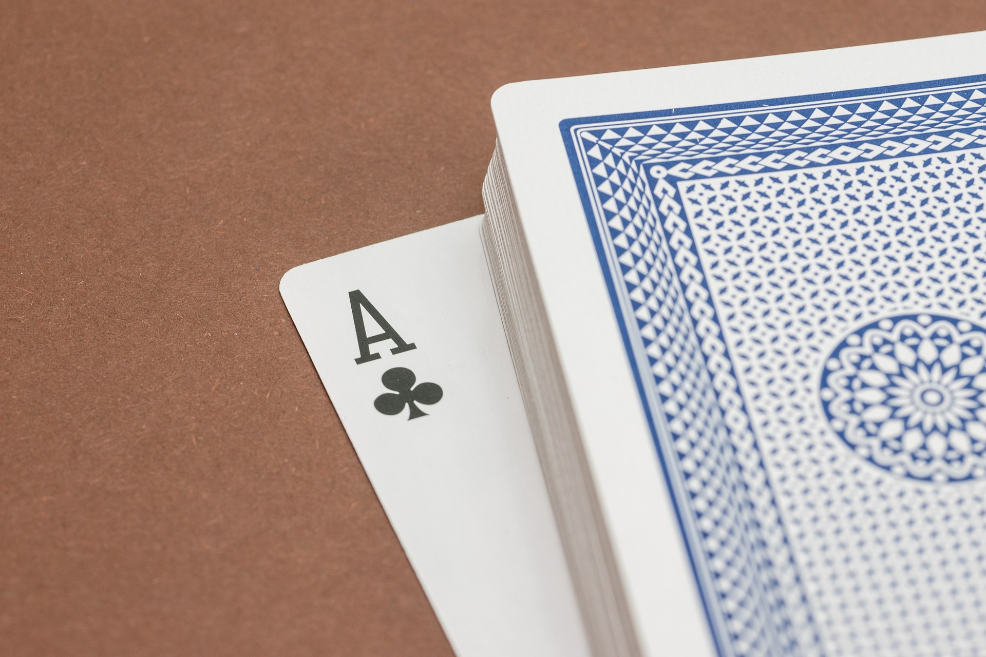 So spielt man das Kartenspiel 66 - Tricks von Eggertspiele.de